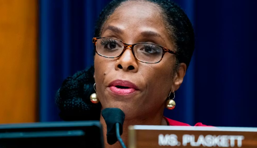 Democrat Who Texted Epstein for Trump Dirt Claims He Was Just a ...